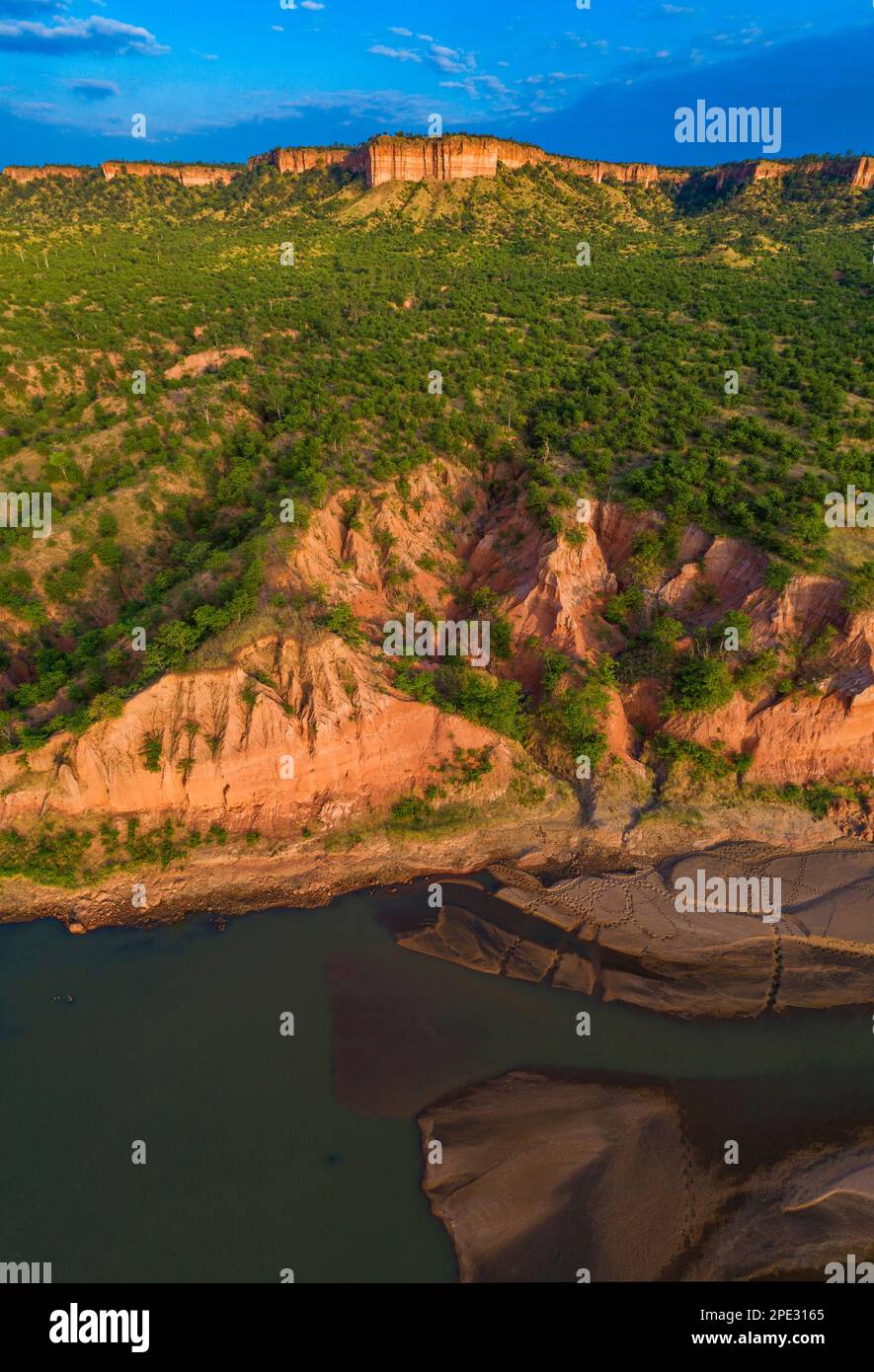 Chilojo cliffs gonarezhou zimbabwe hi-res stock photography and images ...