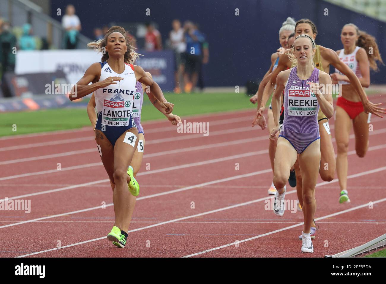 Jemma REEKIE & Rénelle LAMOTE finishing in the 800m Semi Final at the ...