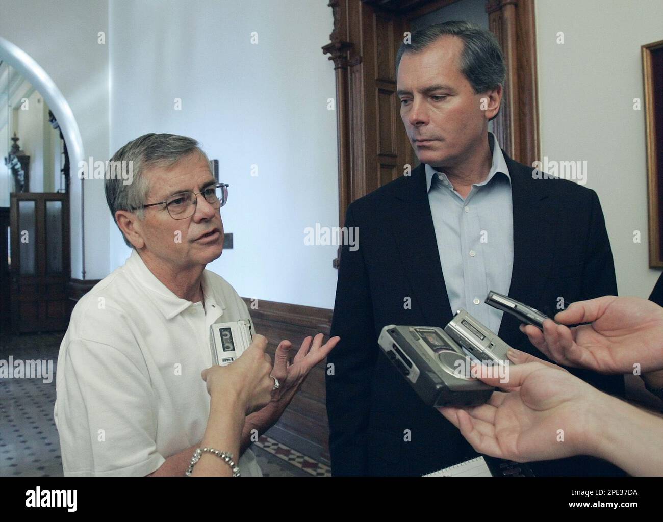 Texas House Speaker Tom Craddick, R-Midland, left, and Lt. Gov. David ...