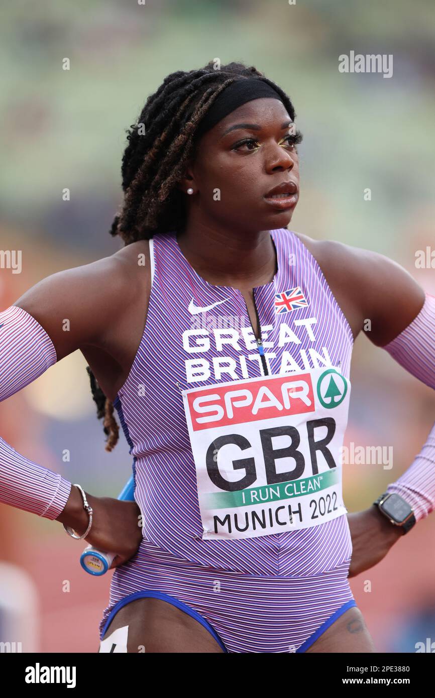 Asha PHILIP preparing to lead out the 4*100m n the Heats at the ...