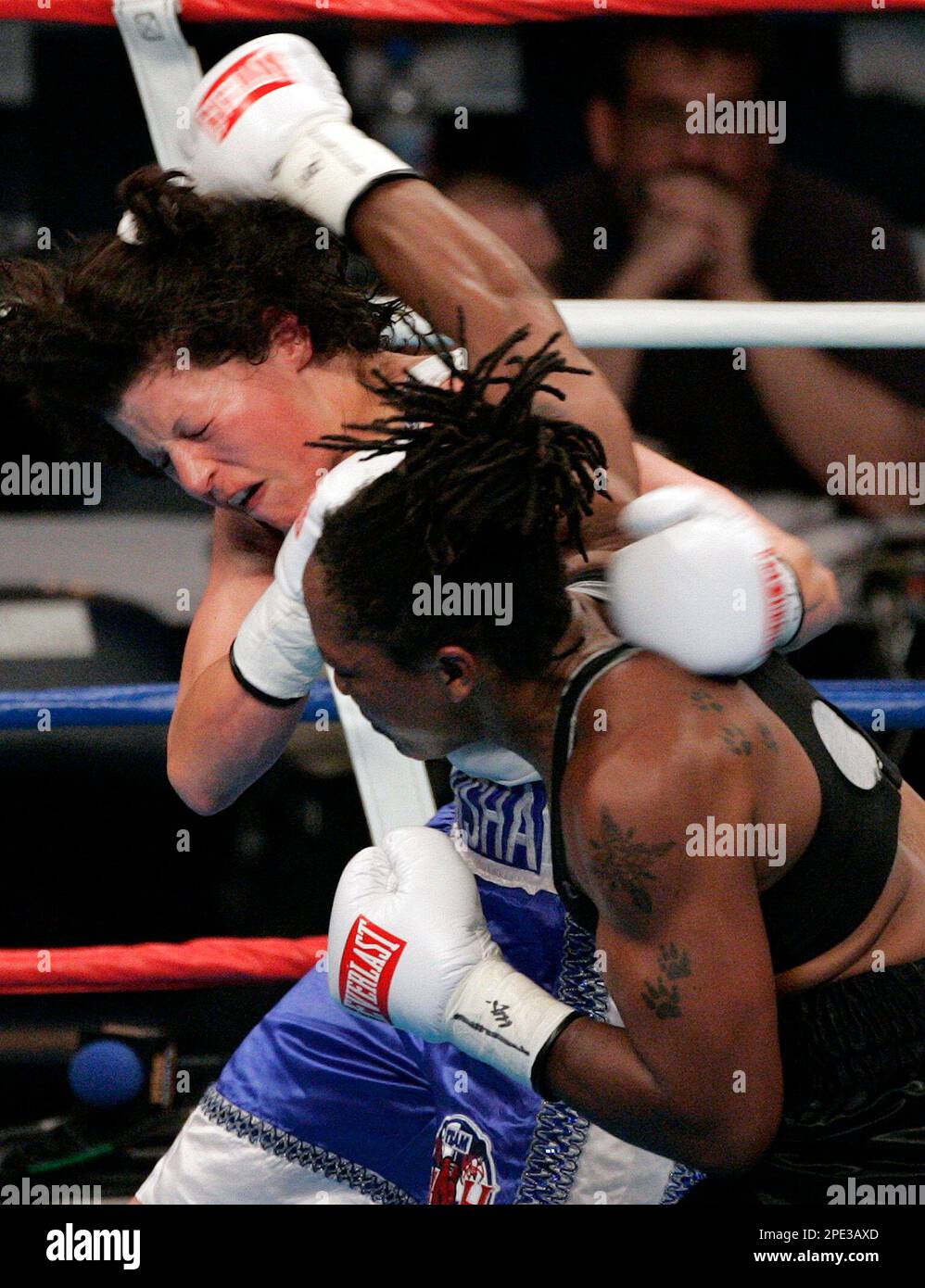Anne Wolfe of Waco, Texas, right, connects with Marsha Valley of ...