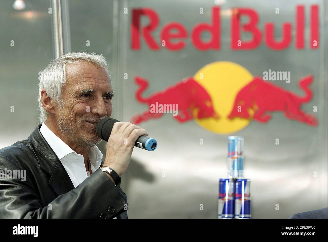 Red Bull Chef Dietrich Mateschitz spricht am Montag, 13. Juni 2005 bei ...