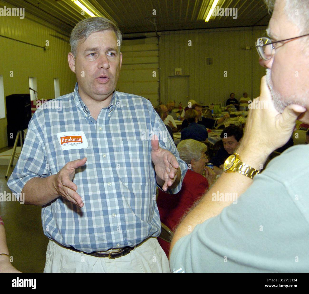 U.S. 2nd District republican congressional candidate Tom Brinkman, left ...