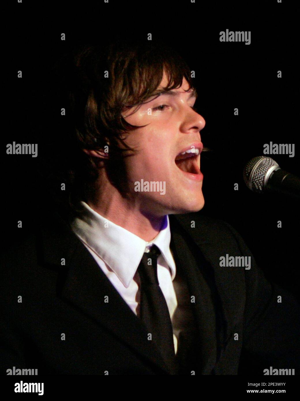 Lead vocalist Eric Dill of the Boston based rock band Click Five ...