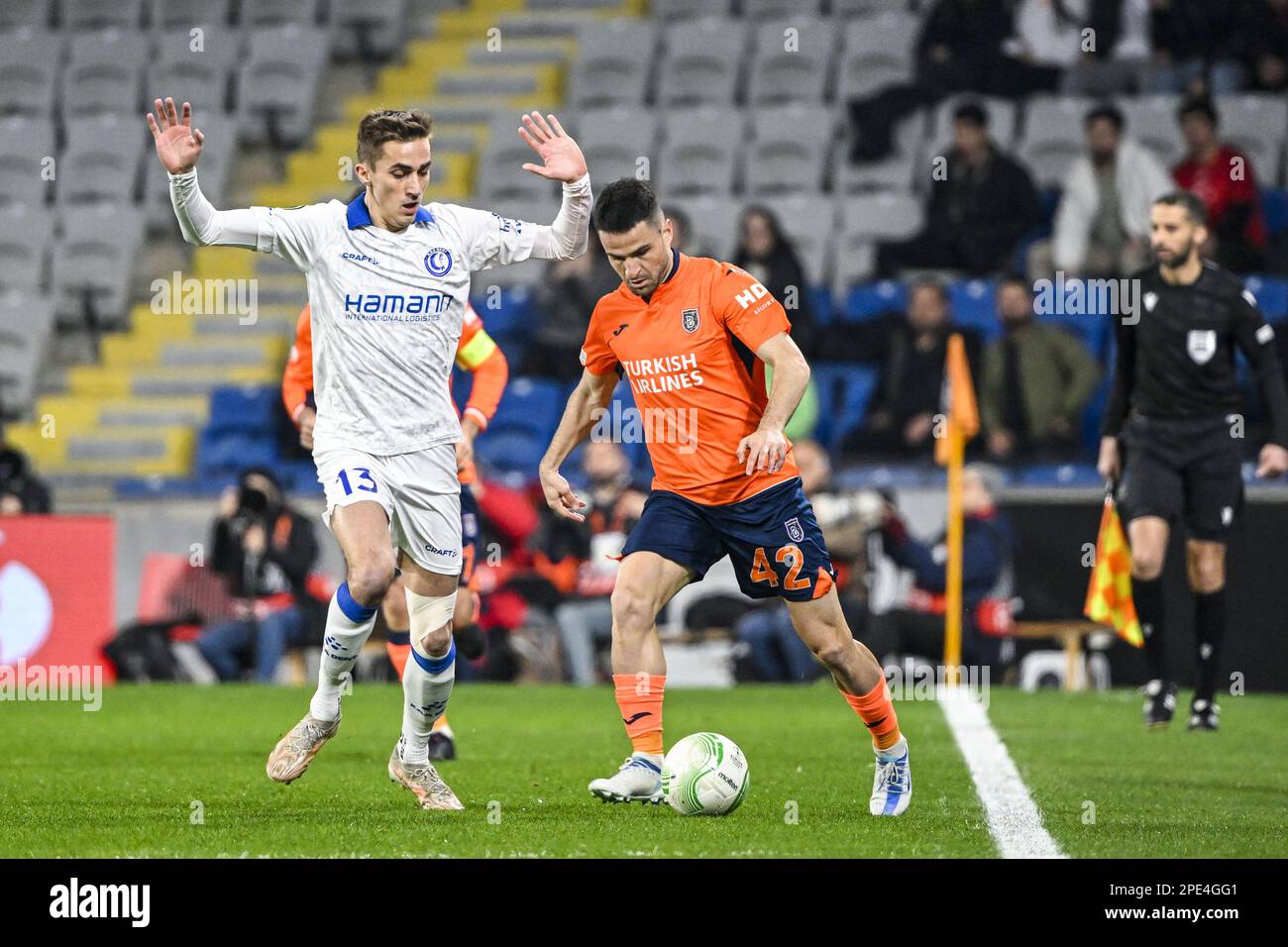 Gent's Julien De Sart and Basaksehir's Omer Ali Sahiner pictured in ...