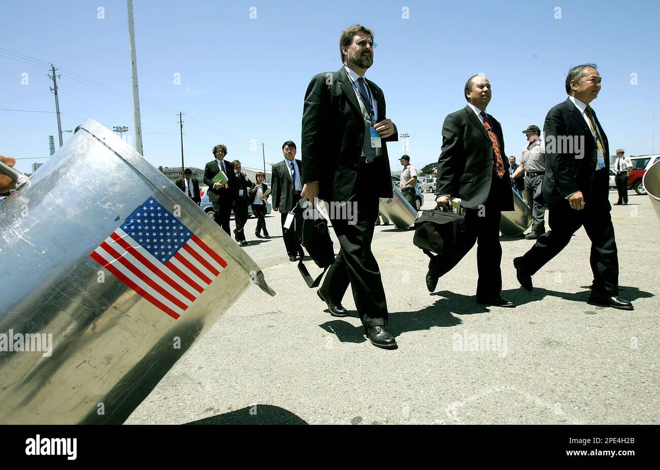 Lord Mayor John So of Melbourne, Australia, right, walks with chief of ...