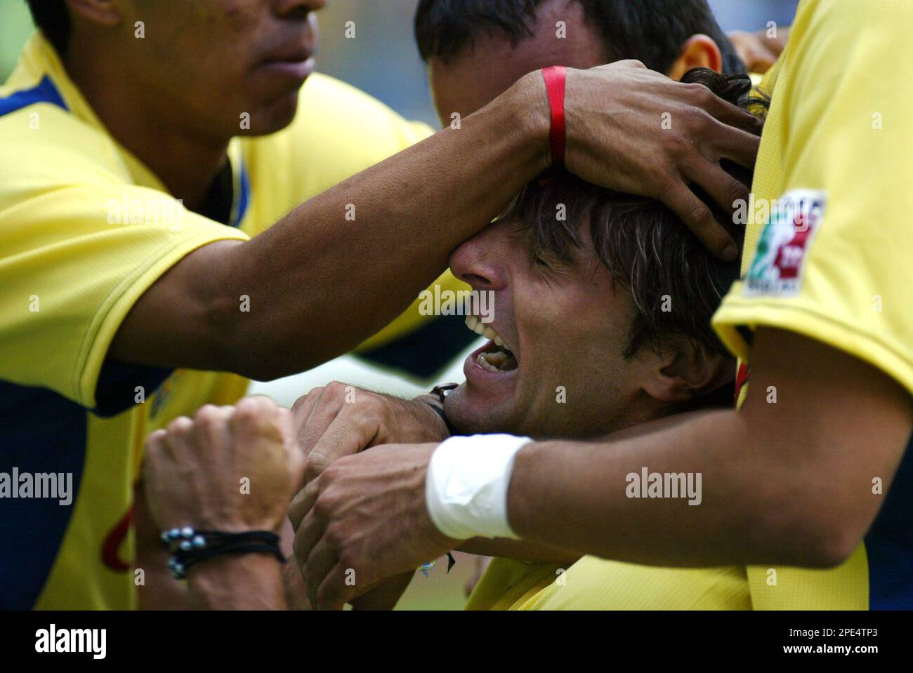 America's soccer player Claudio Lopez " Piojo" from Argentina, center ...