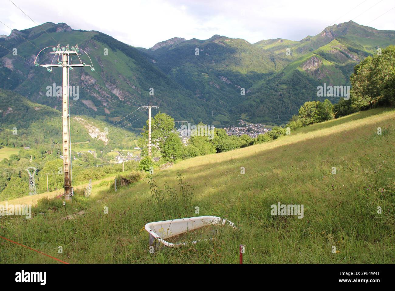 Aas pyrenees hi-res stock photography and images - Alamy