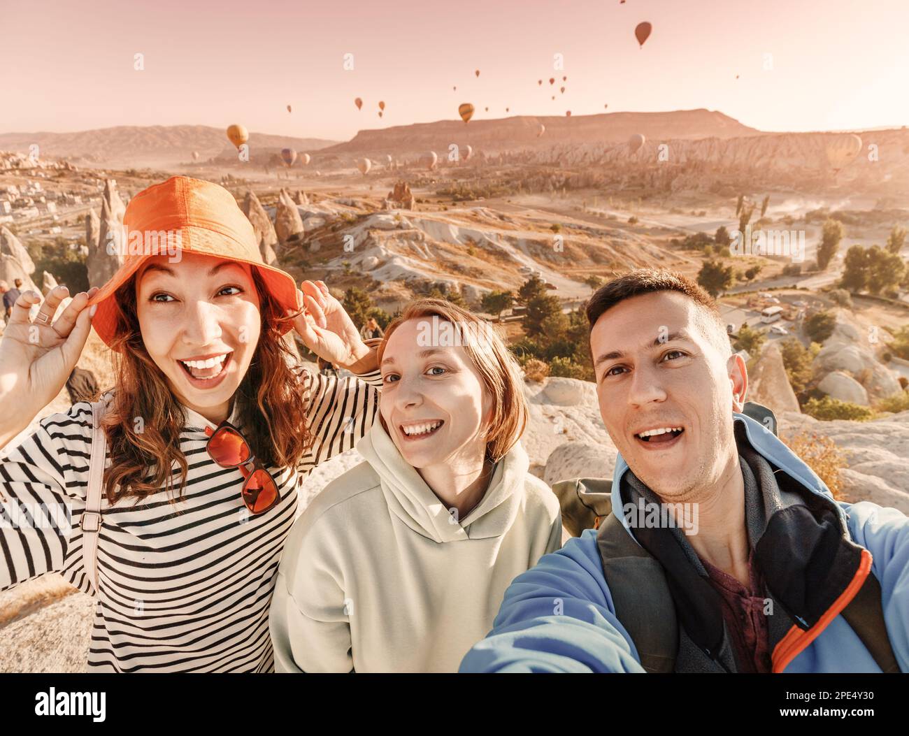 Influencer photos hi-res stock photography and images - Alamy