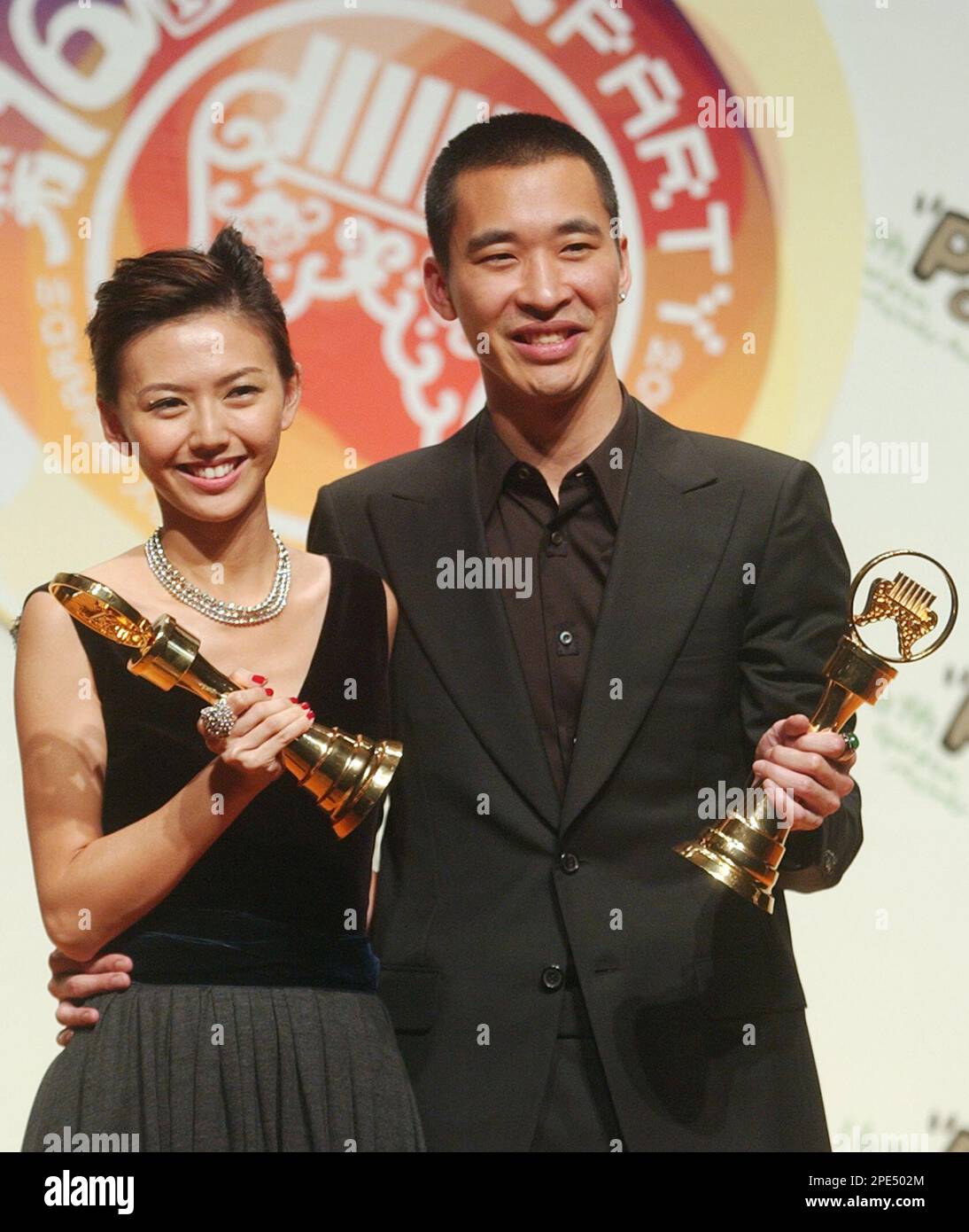 Internationally famed Singapore pop singer Stefanie Sun and Taiwanese ...
