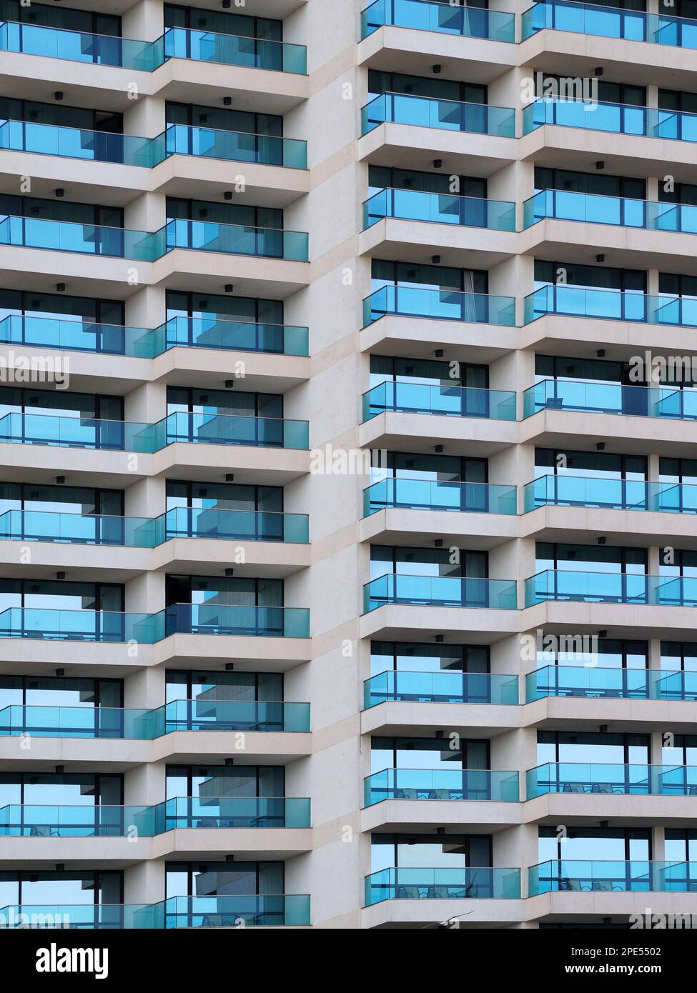 Facade of a high rise building hi-res stock photography and images - Alamy