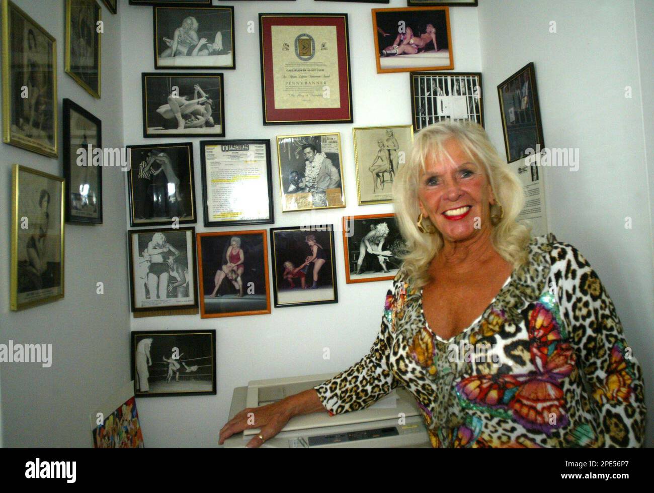 ** ADVANCE FOR WEEKEND EDITIONS, MAY 28-29 ** Penny Banner shows off ...