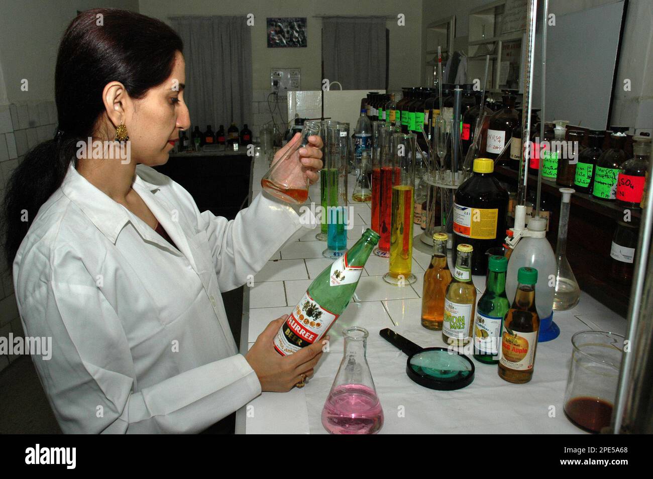 A Pakistani Muslim woman Huma Zubair who works as a Quality Control ...