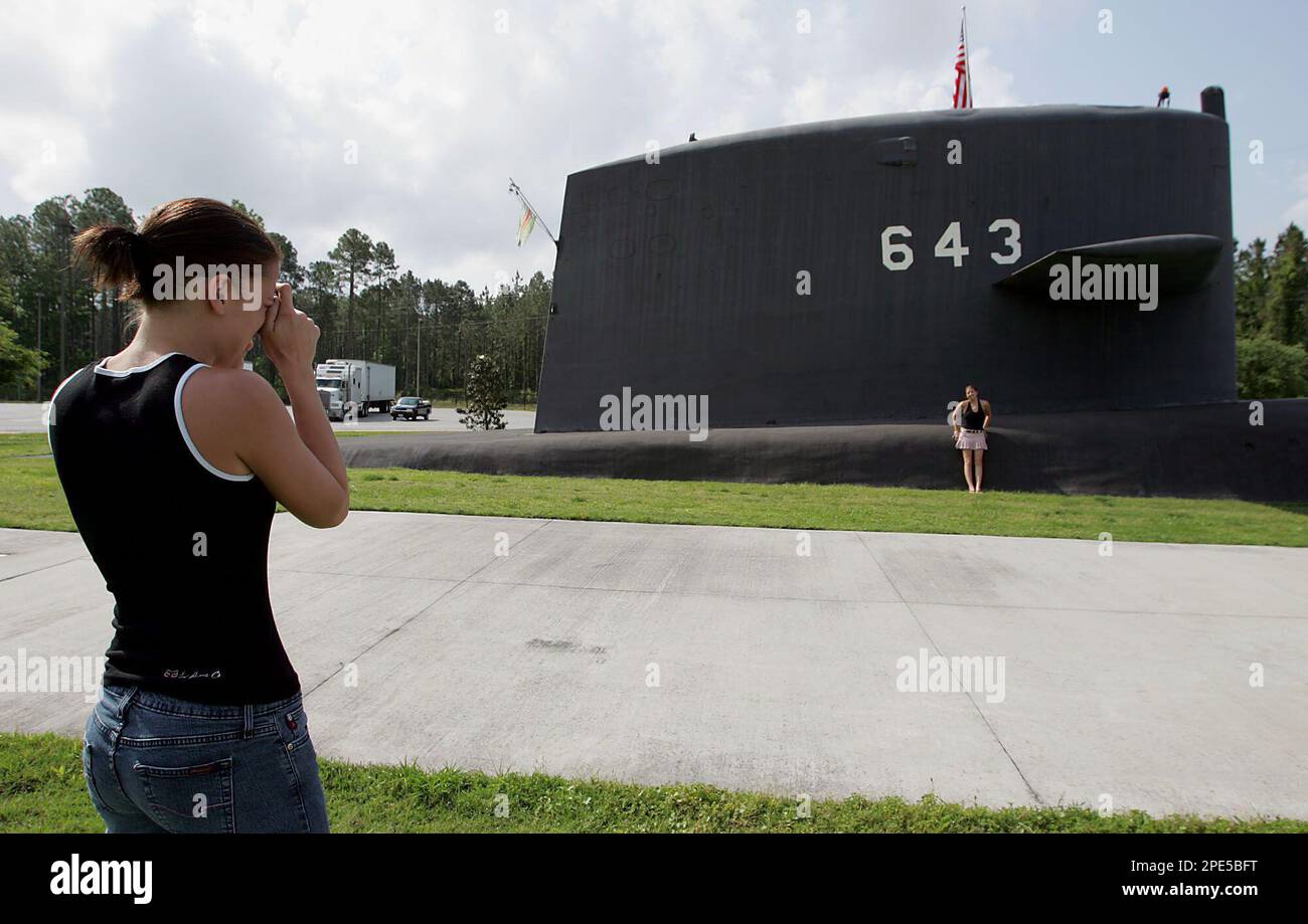 Deborah McDaniel, left, takes a photo of her friend, Heather Boothroyd ...