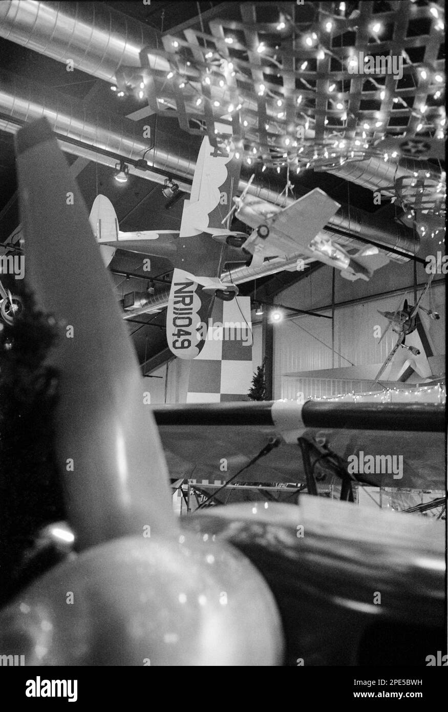 Model airplane hanging from ceiling hi-res stock photography and images ...