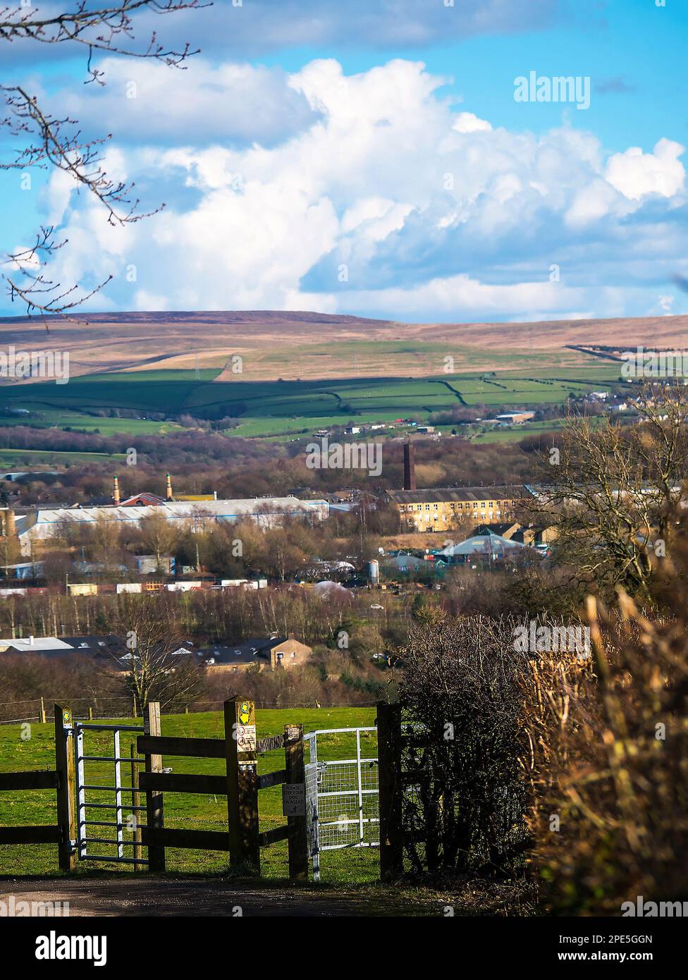 Terraced houses burnley lancashire hi-res stock photography and images ...