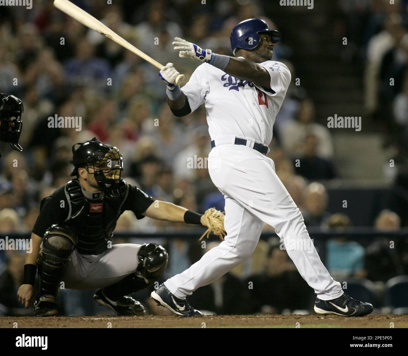 Los Angeles Dodgers' Milton Bradley doubles to left field off Florida ...