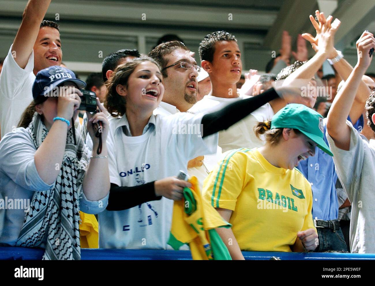 Palestinian soccer fans cheer as Brazilian soccer star Ronaldo arrives ...