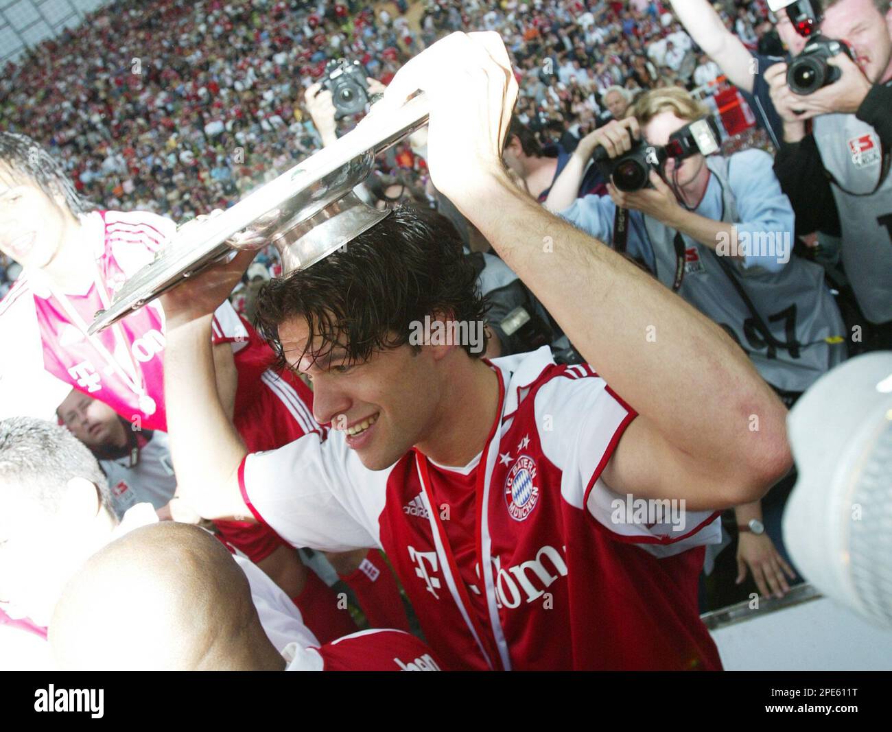 Munich's Michael Ballack holding the German first soccer division ...