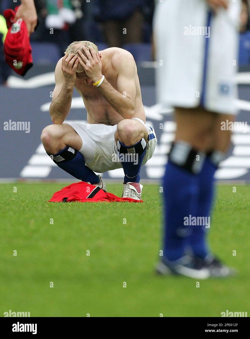 Hamburg's soccer player Sergej Barbarez from Bosnia sits after the ...