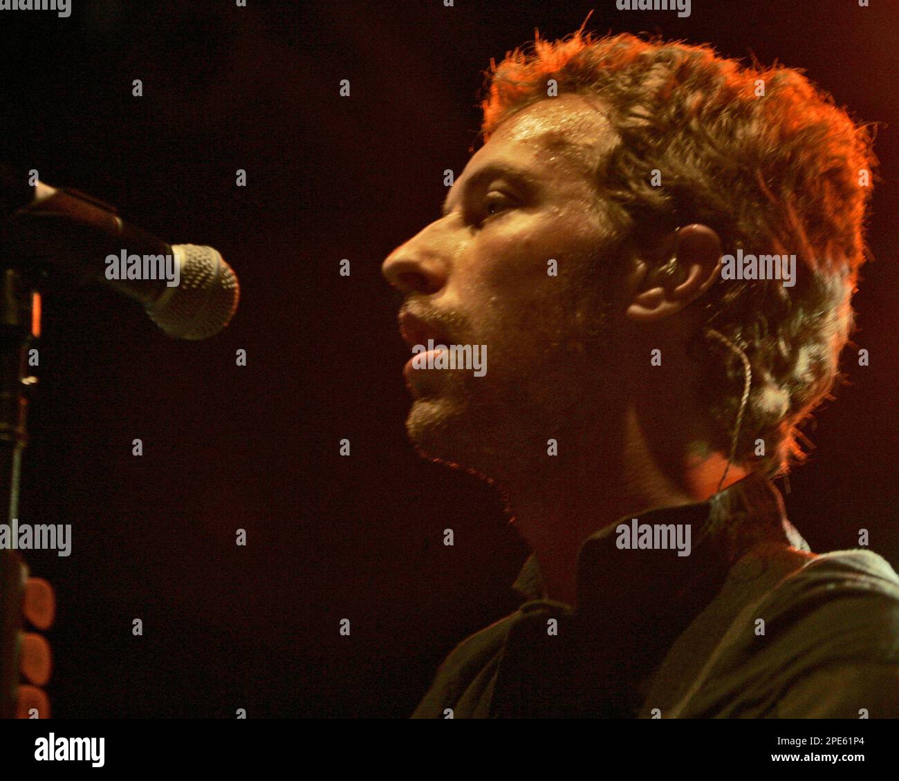 Vocalist Chris Martin of the alternative rock band Coldplay performs ...