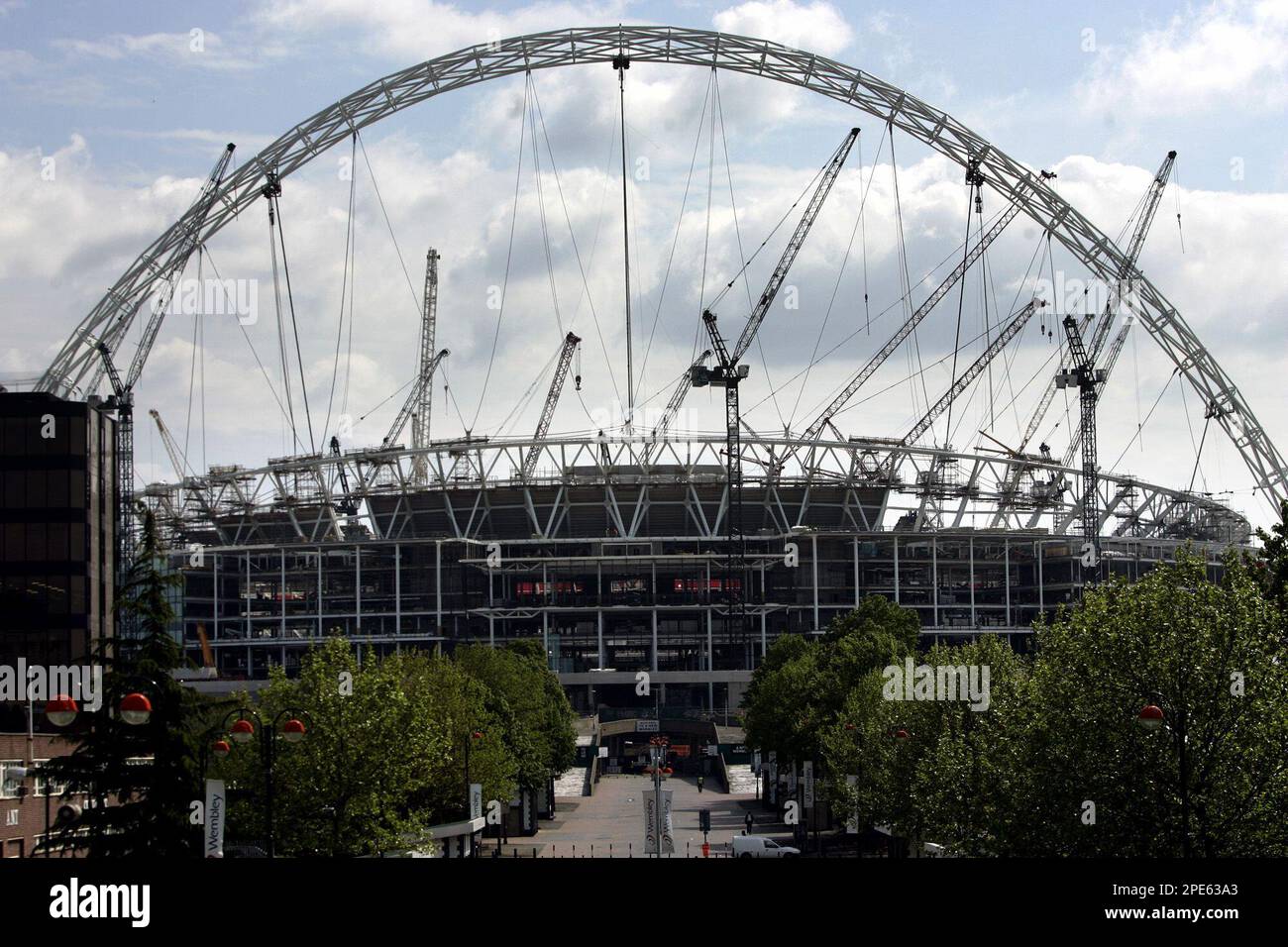 Image shows the construction site of the new Wembley Stadium complex ...
