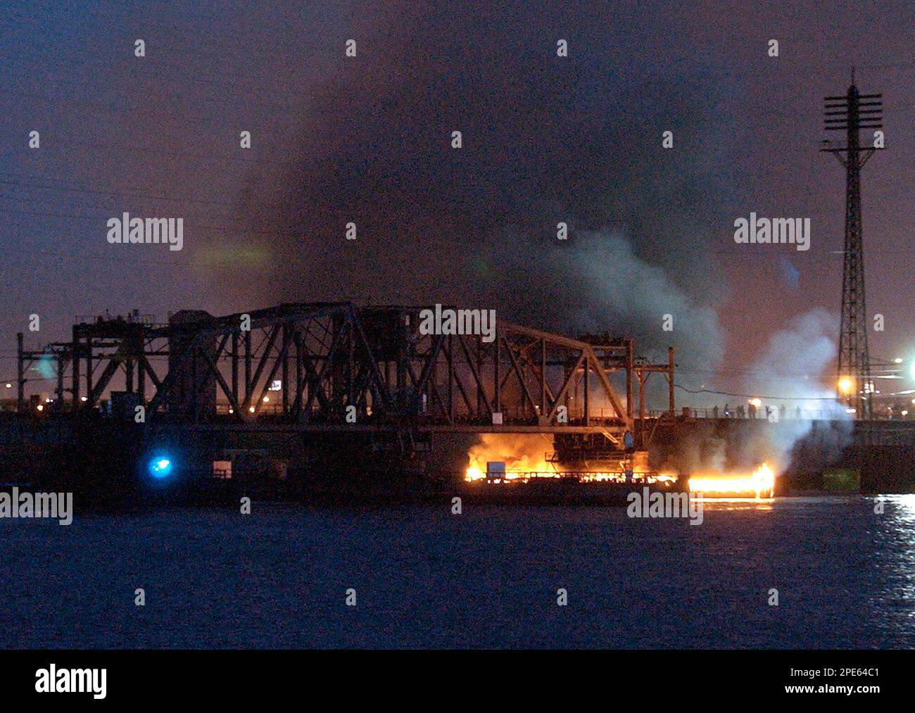 The Amtrak portal drawbridge over the Hackensack River between Secaucus ...