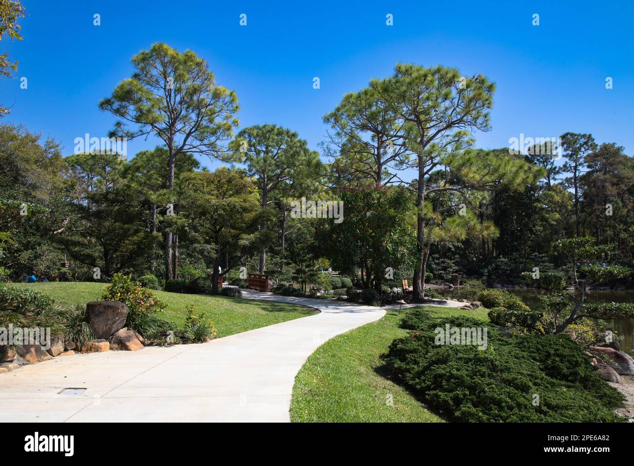 Landscaping with pathways at the Morikami Museum and Japanese Garden ...