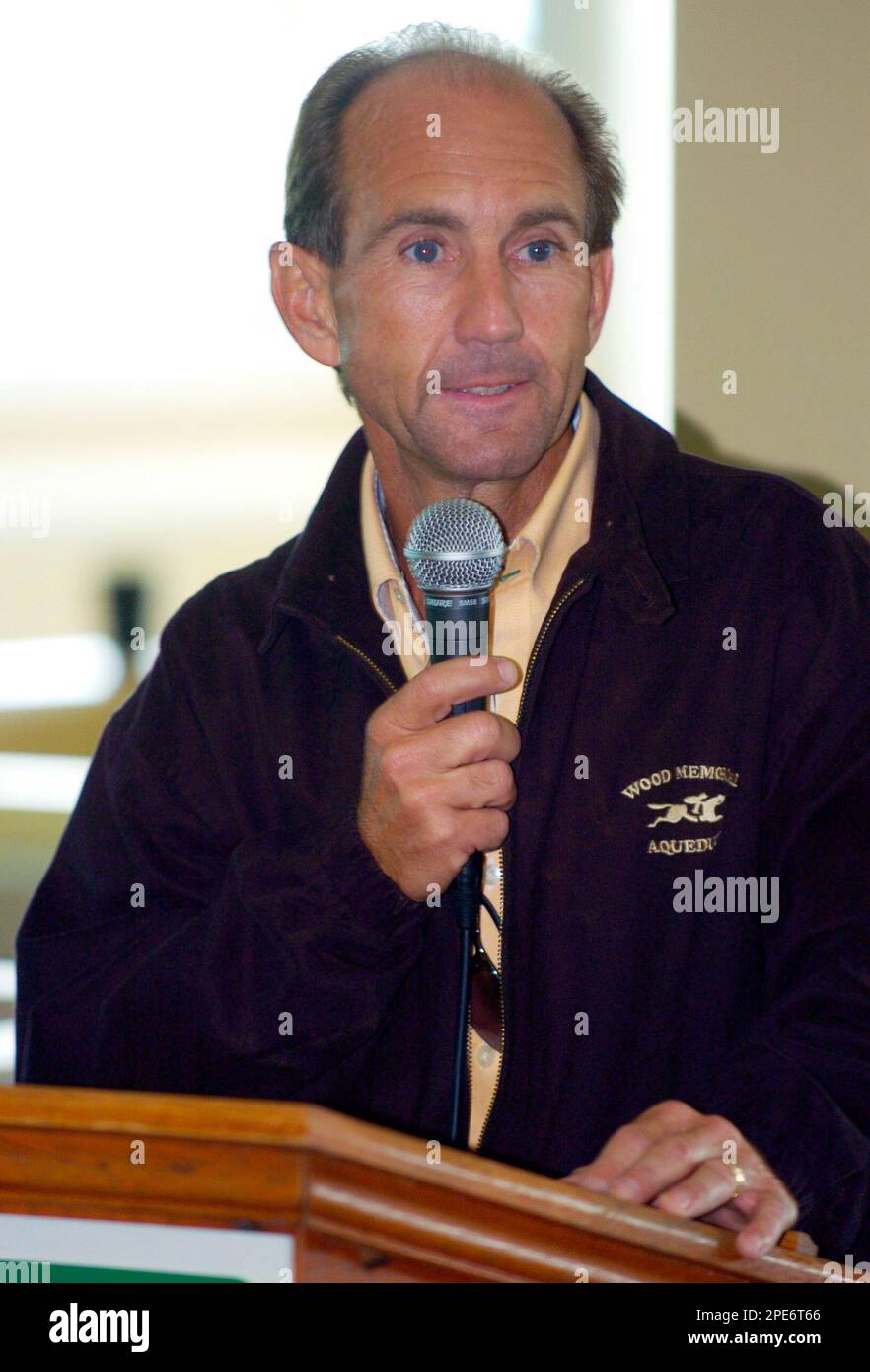 Jockey Jerry Bailey speaks to the media Tuesday May 3, 2005 at ...
