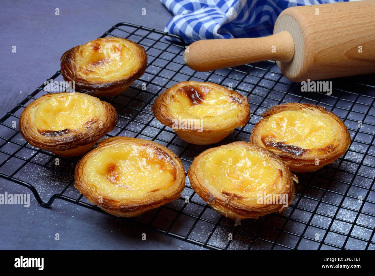Pastel de Nata, Pasteis de Nata on a cake rack, custard tart ...