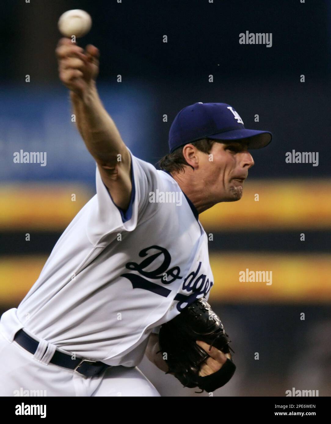 Los Angeles Dodgers pitcher Scott Erickson throws against the ...