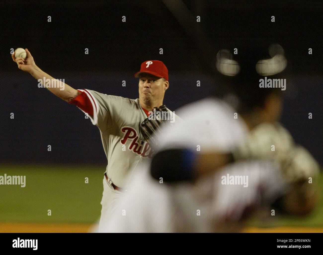 Philadelphia Phillies pitcher Jon Lieber delivers a pitch in the second ...