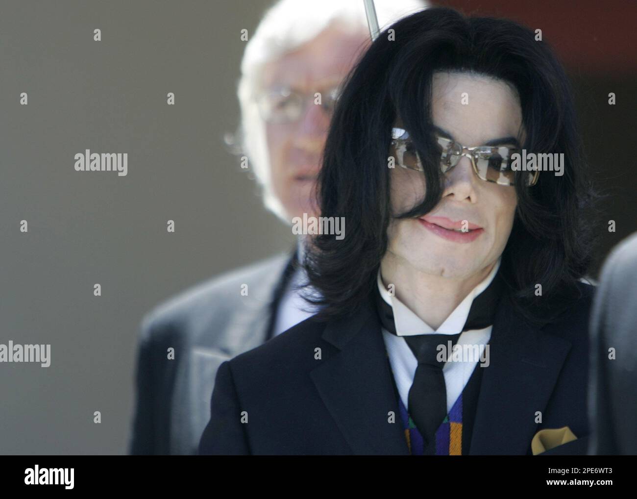 Michael Jackson departs the Santa Barbara County Courthouse in Santa ...