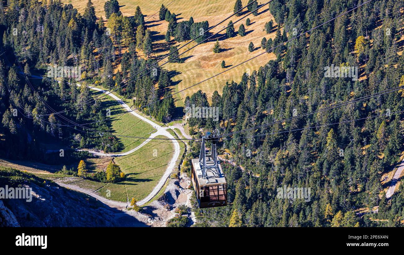 Cable car gondola from Ortisei to the Seceda summit, Val Gardena ...