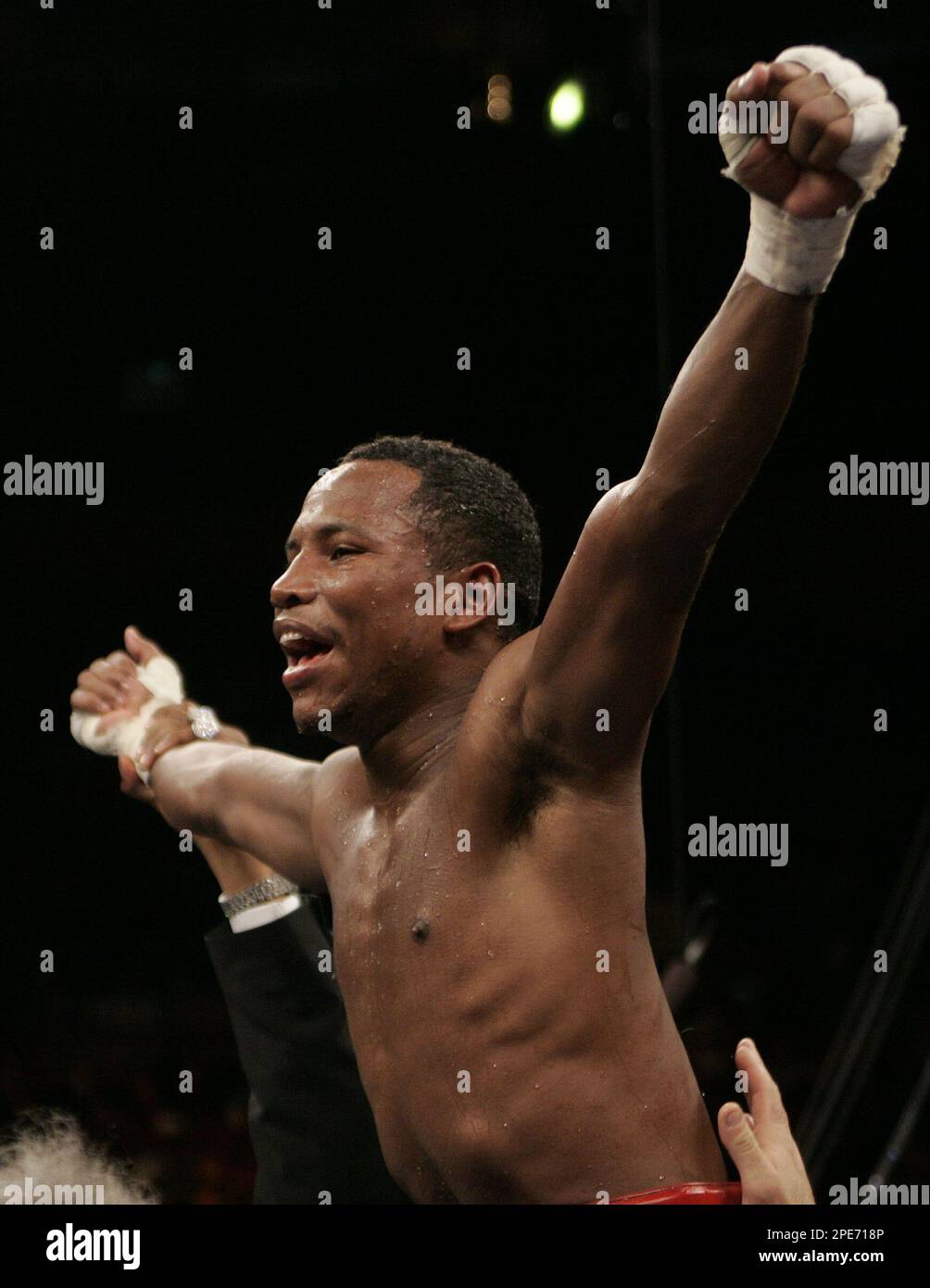 Vicente Mosquera celebrates after the decision where he defeated ...