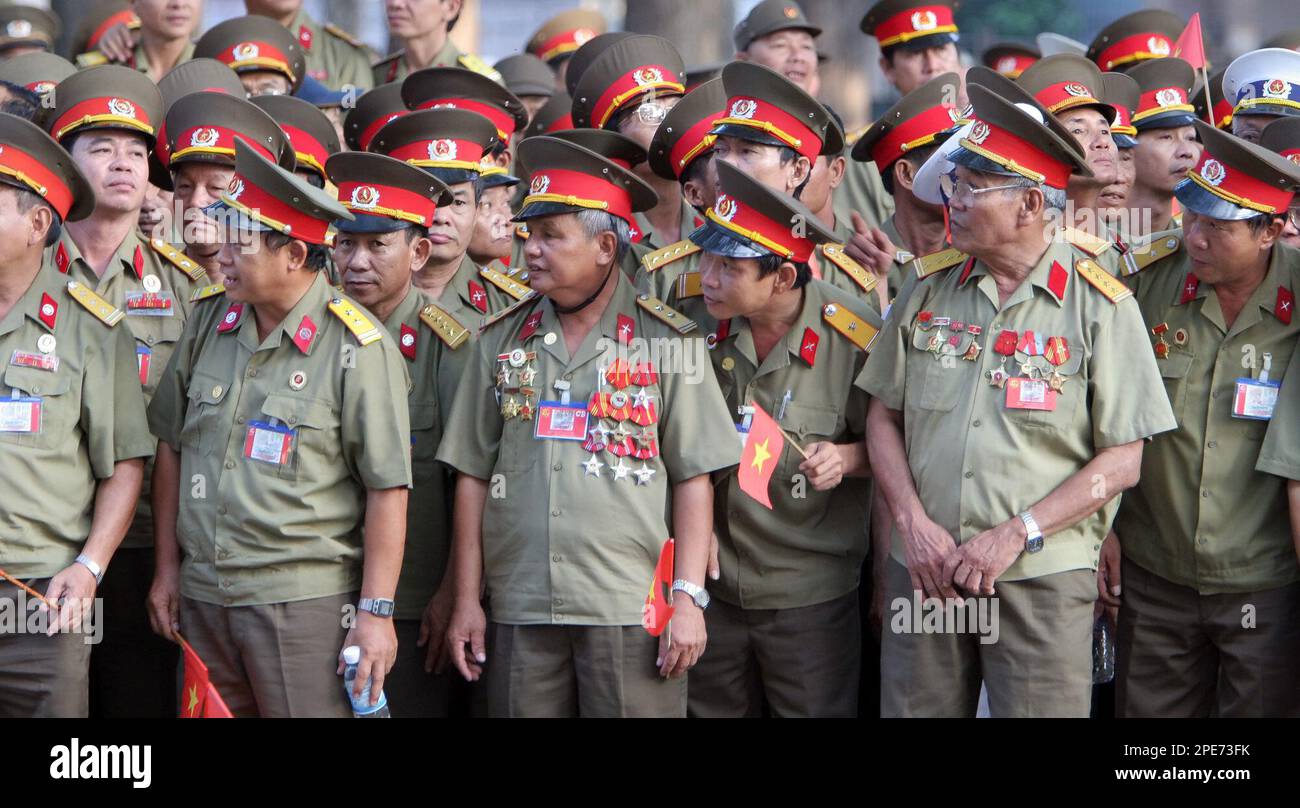 Vietnamese veterans watch on during the 30th anniversary commemoration ...