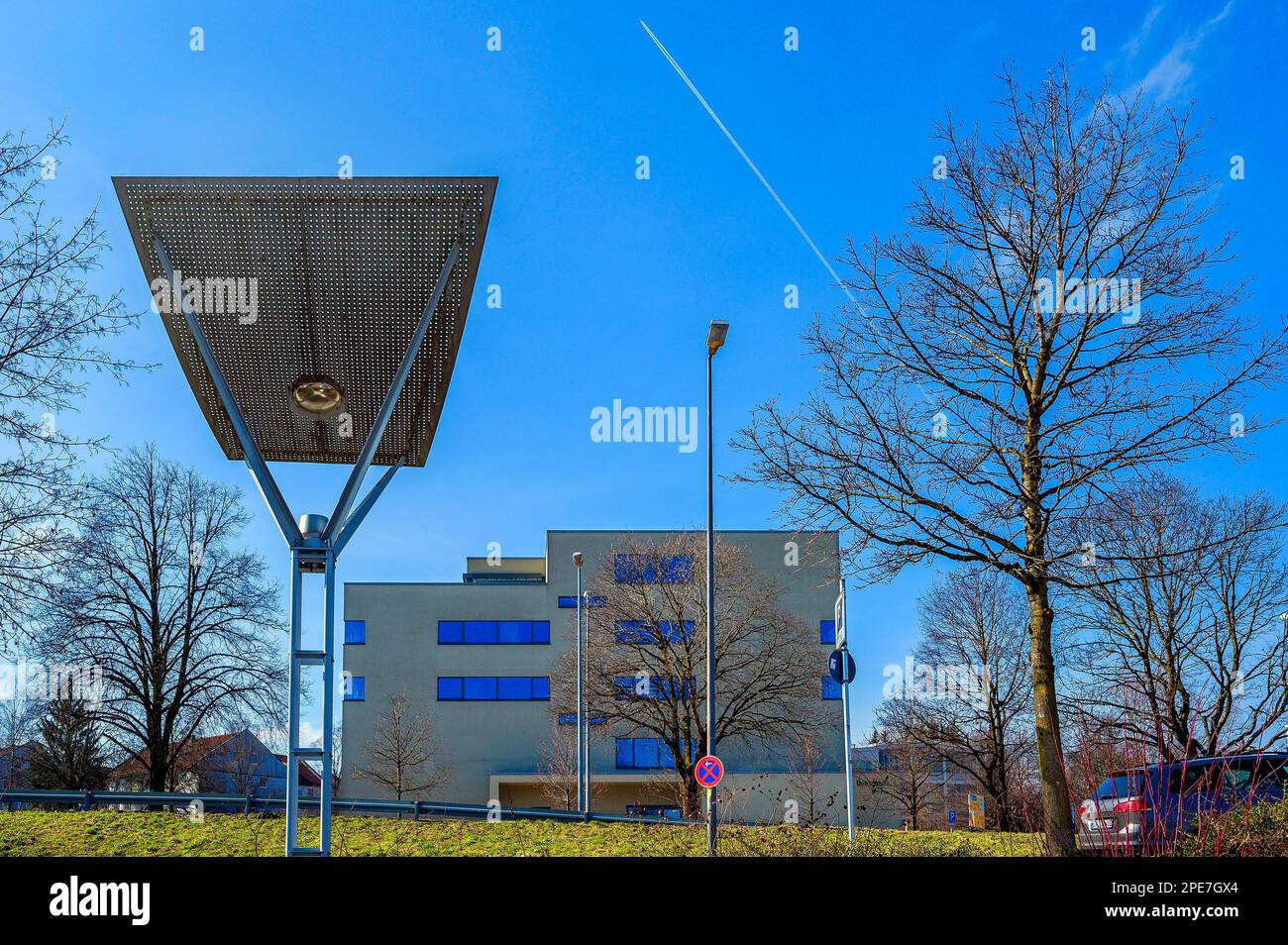 Modern street lights hi-res stock photography and images - Alamy