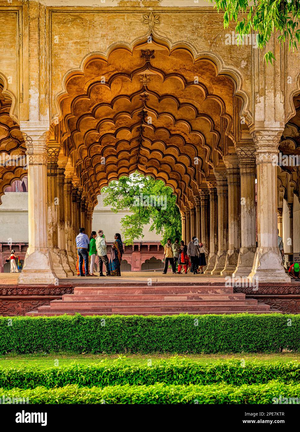 Tourists in the Diwan-I-Am, also known as Hall of Public Audience, in ...