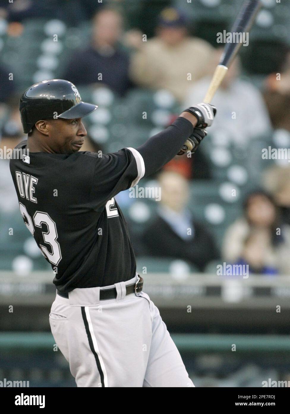 Chicago White Sox' Jermaine Dye hits a two-run home run in the first ...