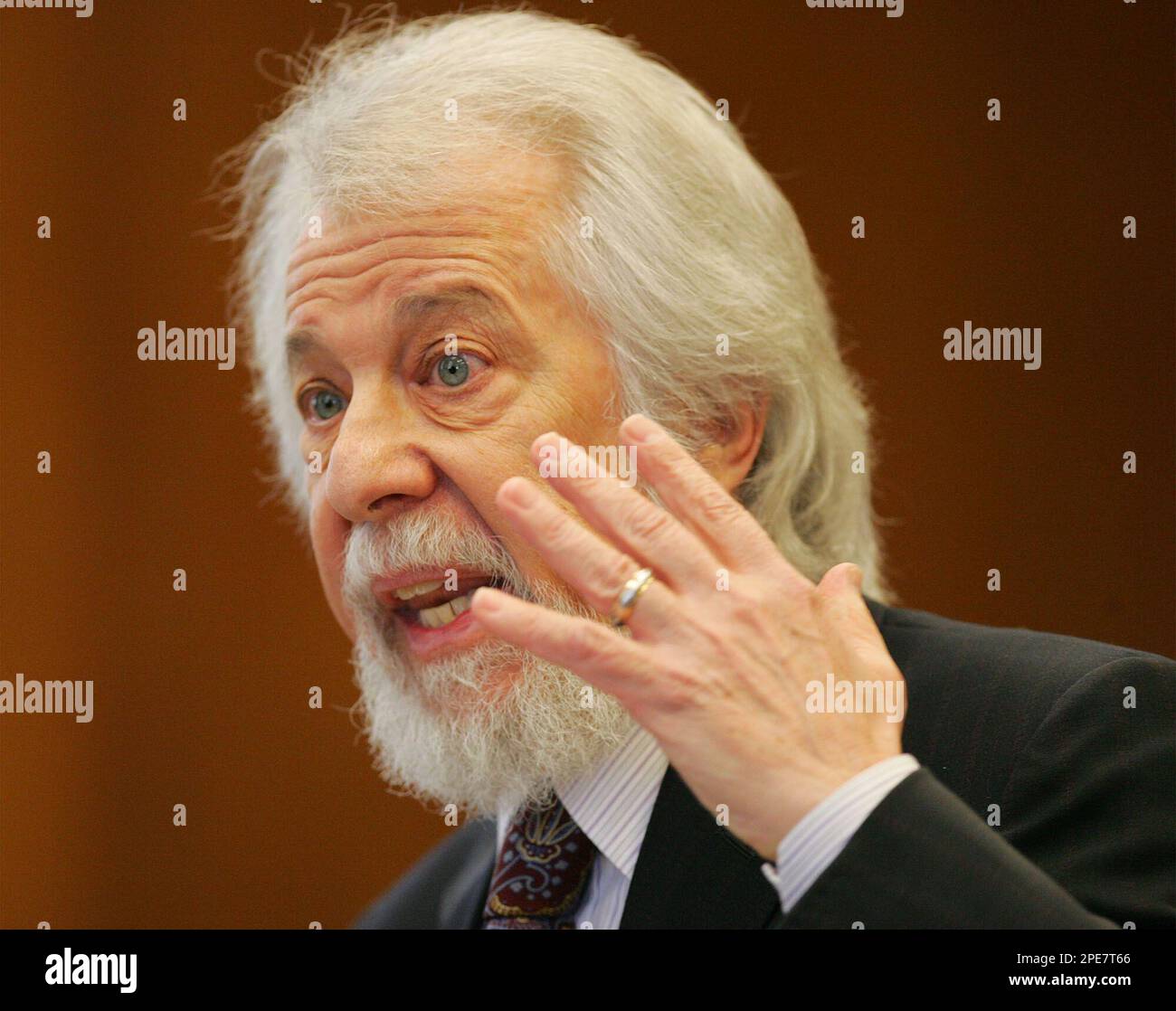 Jonathan Shapiro, attorney for Harold Parker, makes his closing ...