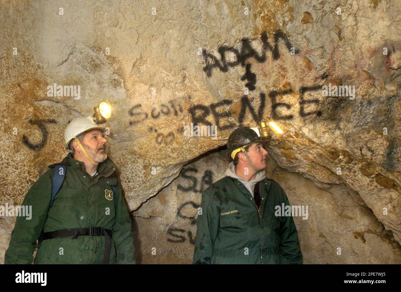 ** ADVANCE FOR WEEKEND, APRIL 23-24 ** Belt Creek District Ranger Al ...