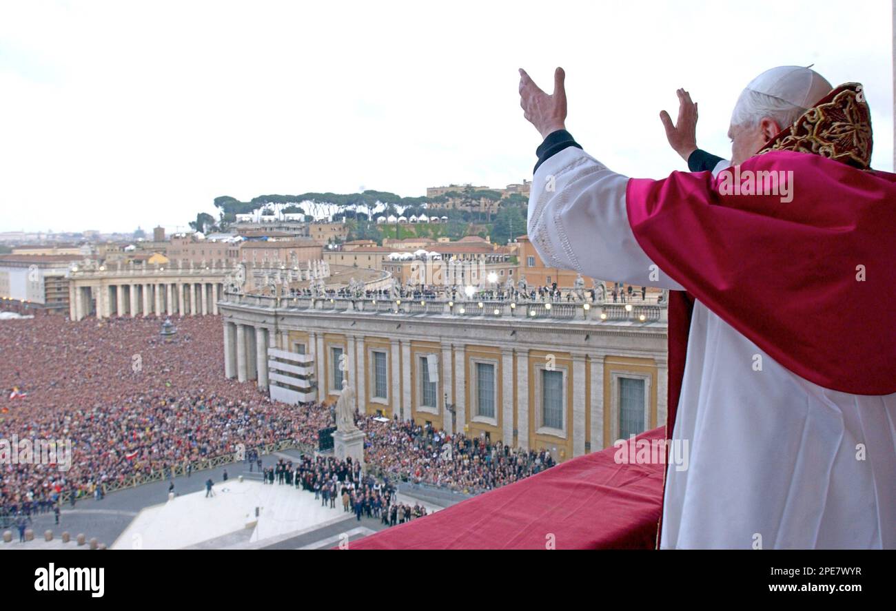 In this photo made available by the L'Osservatore Romano Vatican ...