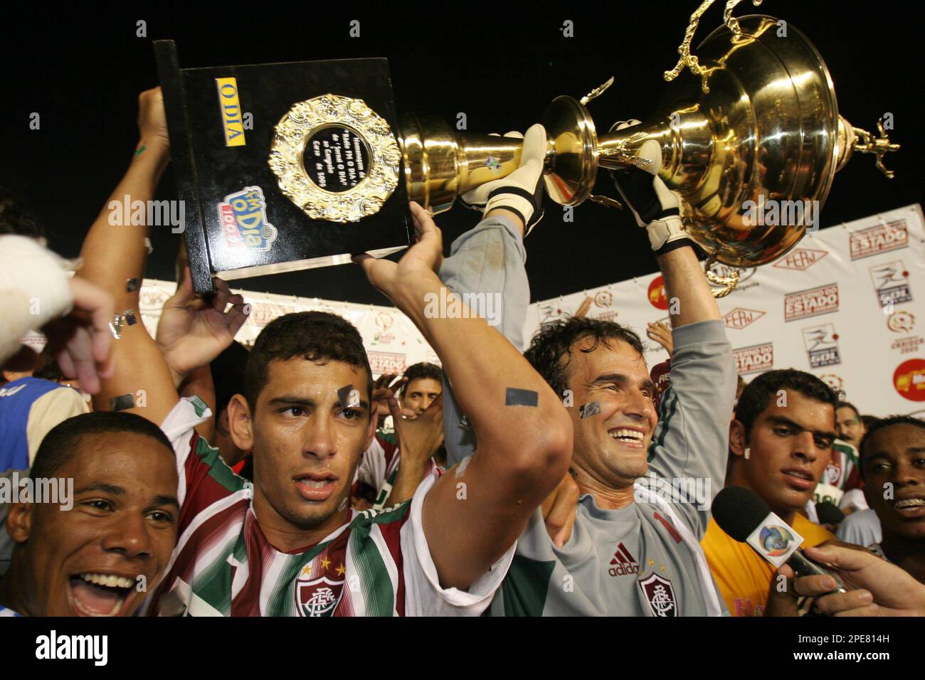 Brazil's Fluminense soccer players celebrate after they won the Carioca ...