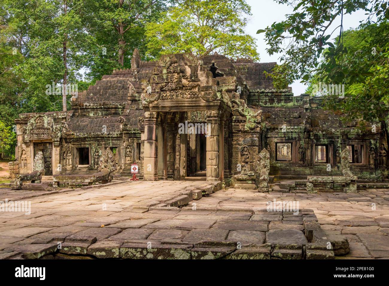 Angkor wat stone siam hi-res stock photography and images - Alamy