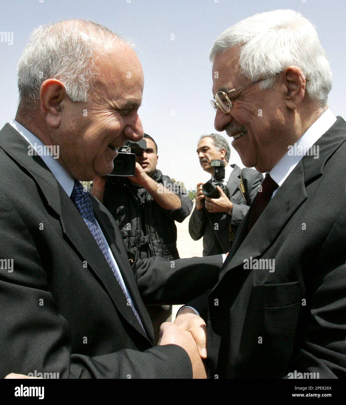 Jordanian Prime Minister Adnan Badran, left, receives the Palestinian ...