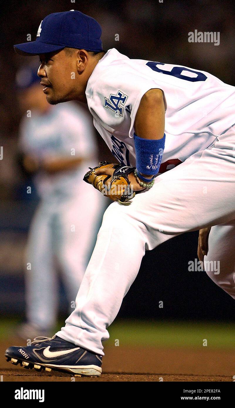 Los Angeles Dodgers' Norihiro Nakamura of Japan waits for the pitch ...