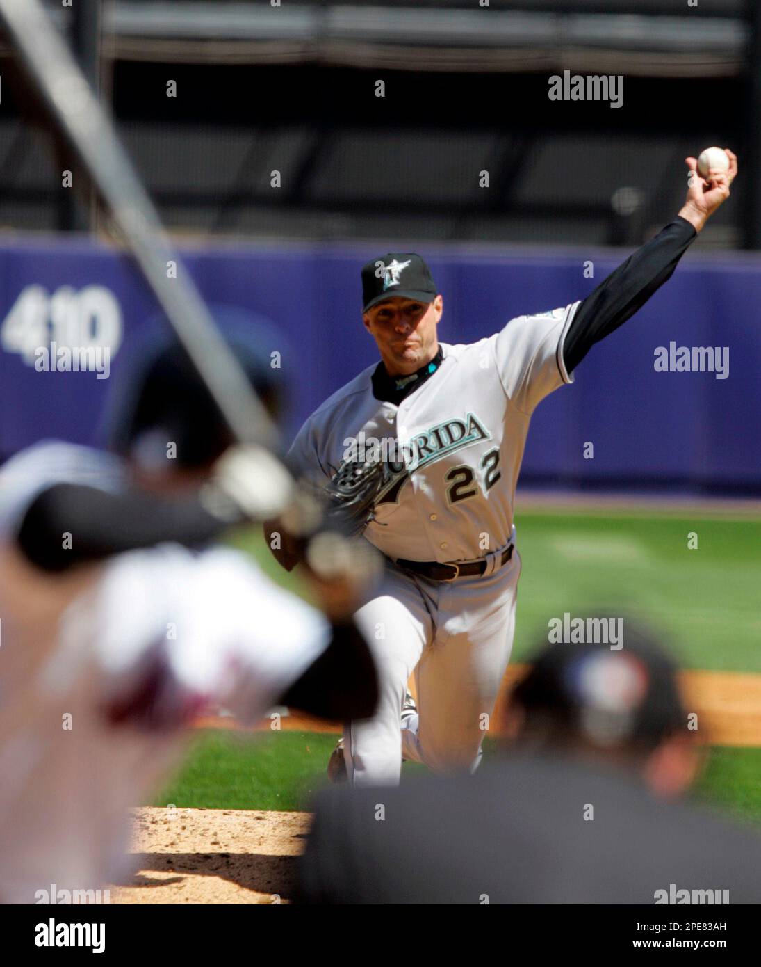 Florida Marlins pitcher Al Leiter delivers a pitch in the second inning ...