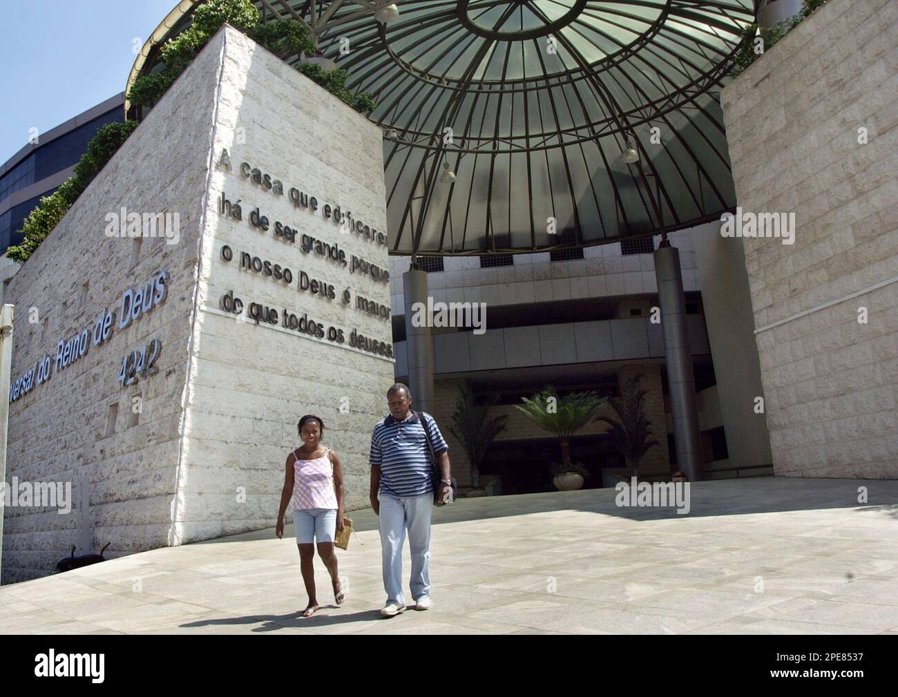 Worshipers leave the Igreja Universal do Reino de Deus's (Universal ...