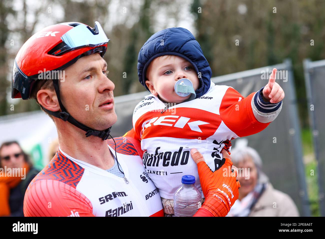 Belgian Edward Theuns of Trek-Segafredo with his son Scott pictured ...