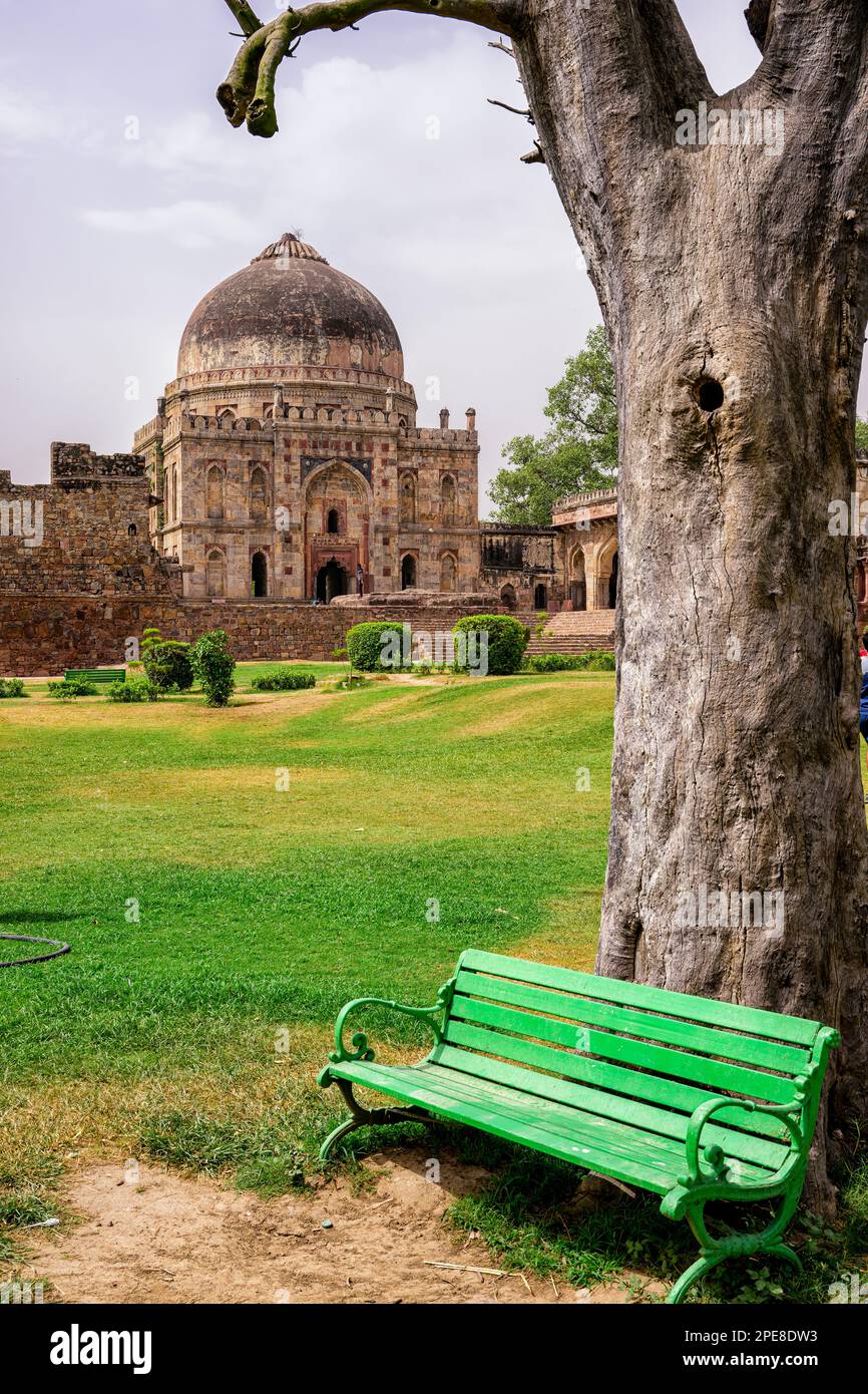 Bara Gumbad and nearby Jama masjid, Friday mosque, located in Lodhi ...